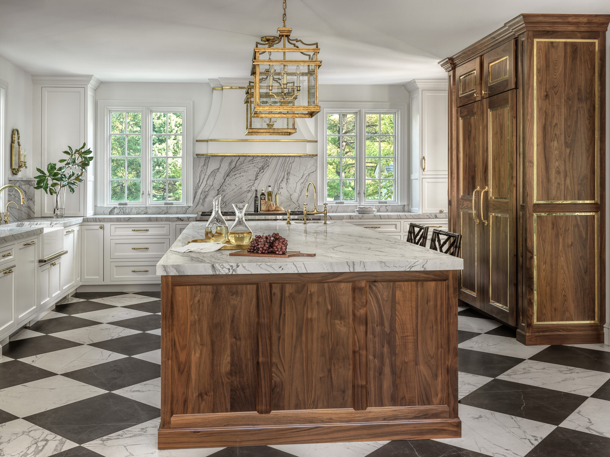 Country Life Acres Kitchen - Stone Hall Cabinetry